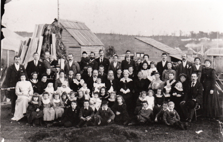 600 Stories: The Thornes of Waratah by maree roberts - Pozible